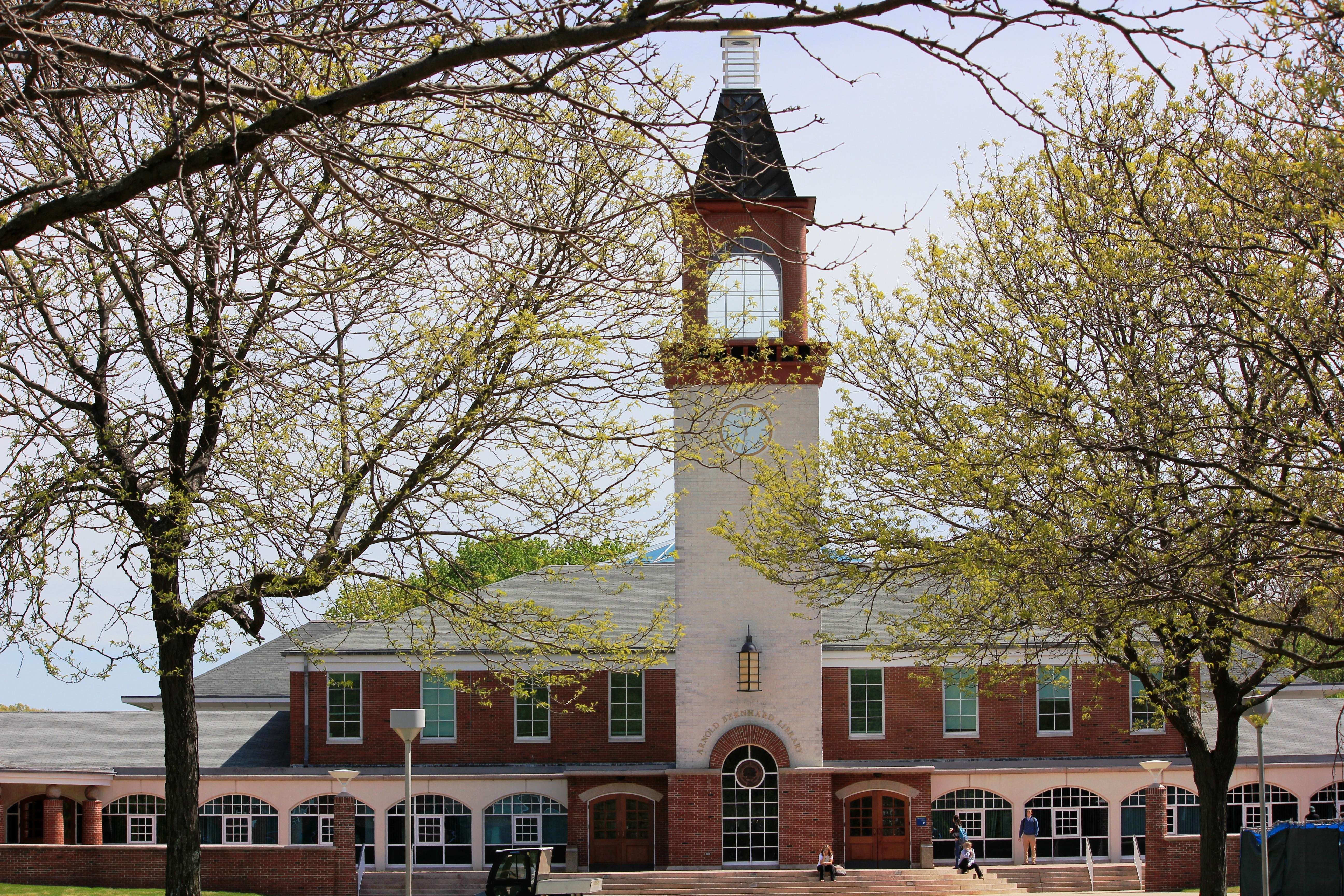 Arnold Bernhard Library, Quinnipiac University – CCALD